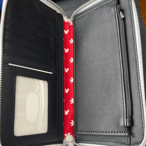 Disney | Accessories | Disney Mikey Mouse Wallet | Poshmark